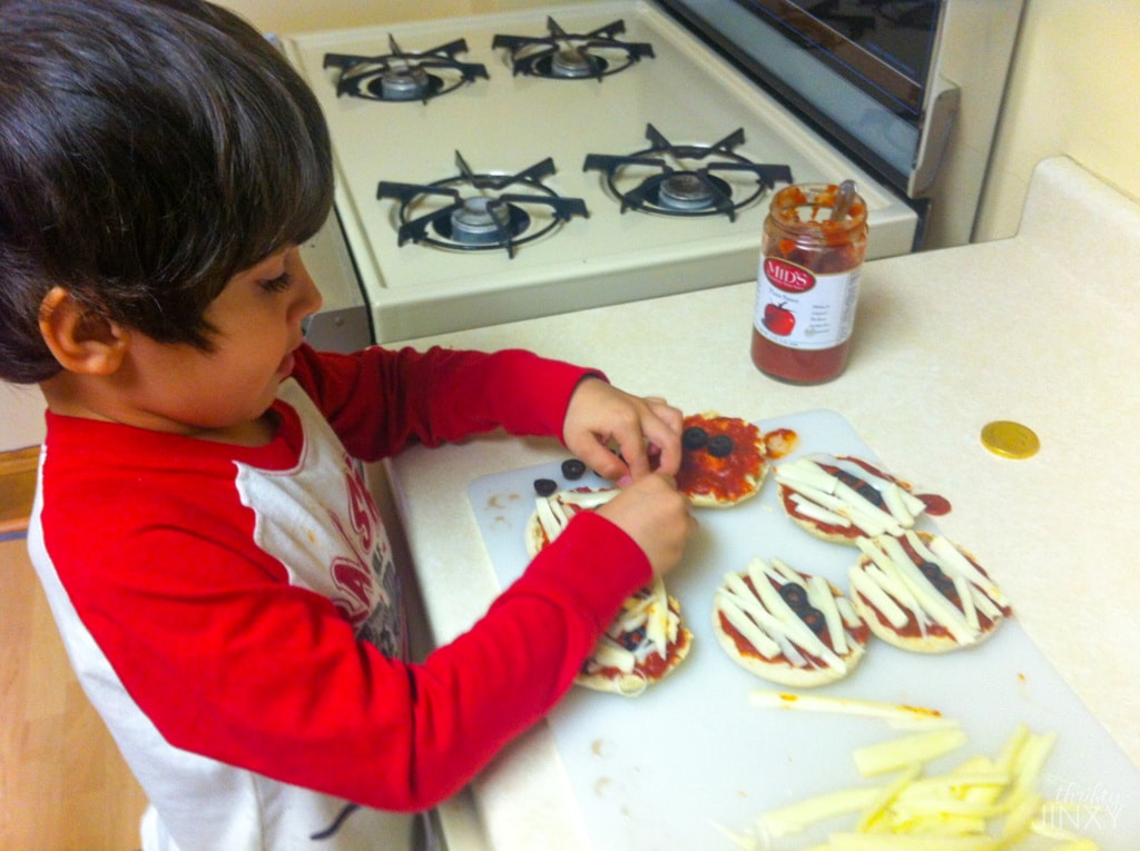 Fun Halloween Recipe: Mummy Pizzas - Thrifty Jinxy