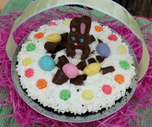 Easy Easter Basket Pie - Thrifty Jinxy