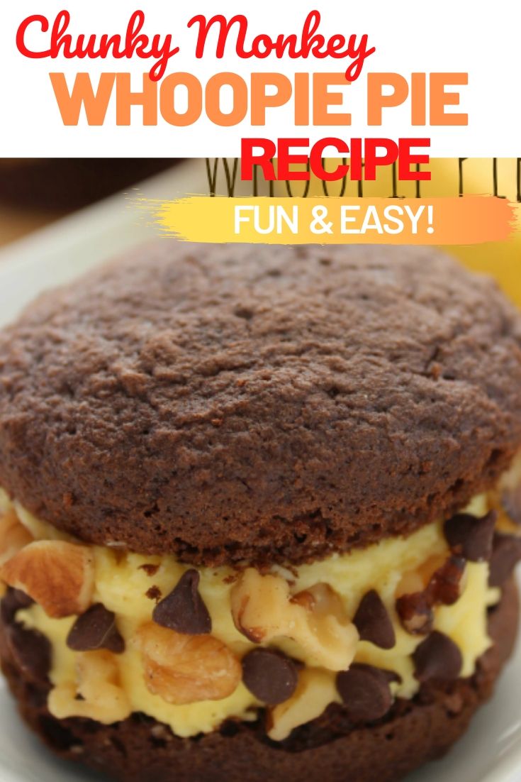 Chunky Monkey Whoopie Pies Recipe - Yummy Chocolate Banana Treat ...