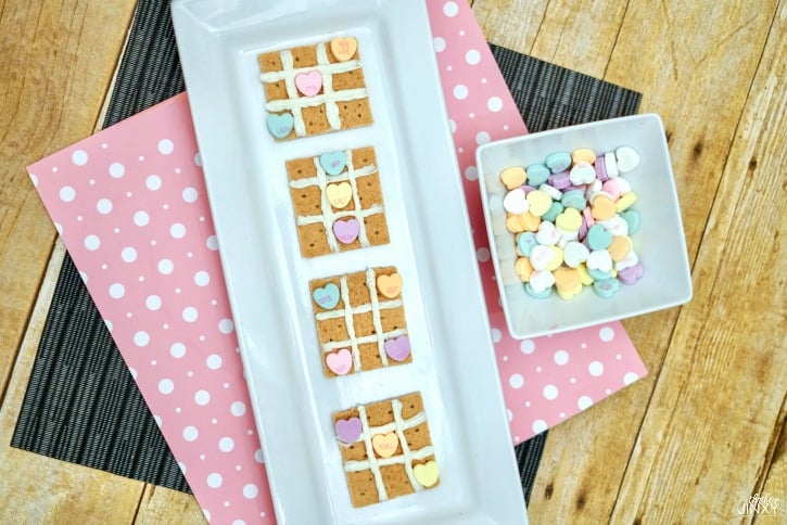 Valentine’s Tic Tac Toe Sweet Treat & Game Tutorial - Thrifty Jinxy