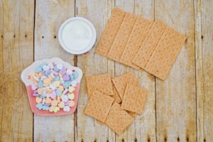 Valentine’s Tic Tac Toe Sweet Treat & Game Tutorial - Thrifty Jinxy