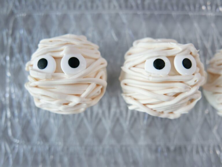 Breakable Candy Mummy - Make a Fun Halloween Treat! - Thrifty Jinxy