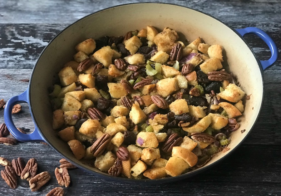 10 Delicious Thanksgiving Stuffing Recipes - Thrifty Jinxy