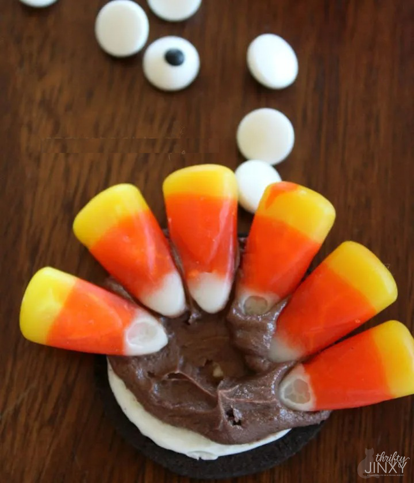 The Cutest OREO Turkey Cookies - Thrifty Jinxy