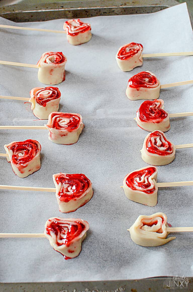 Raspberry Pie Pops Recipe - Thrifty Jinxy