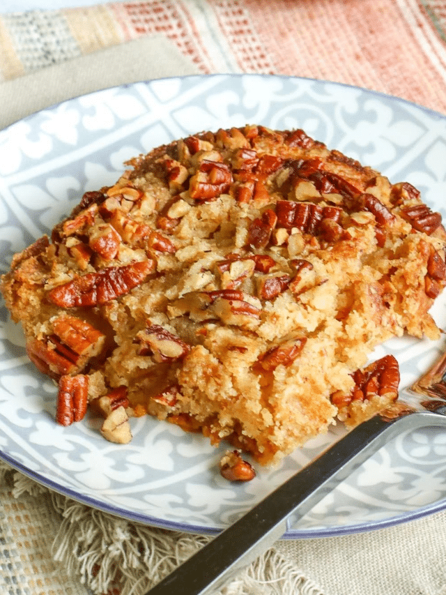 Pumpkin Pecan Crisp - Easy Fall Dessert! - Thrifty Jinxy
