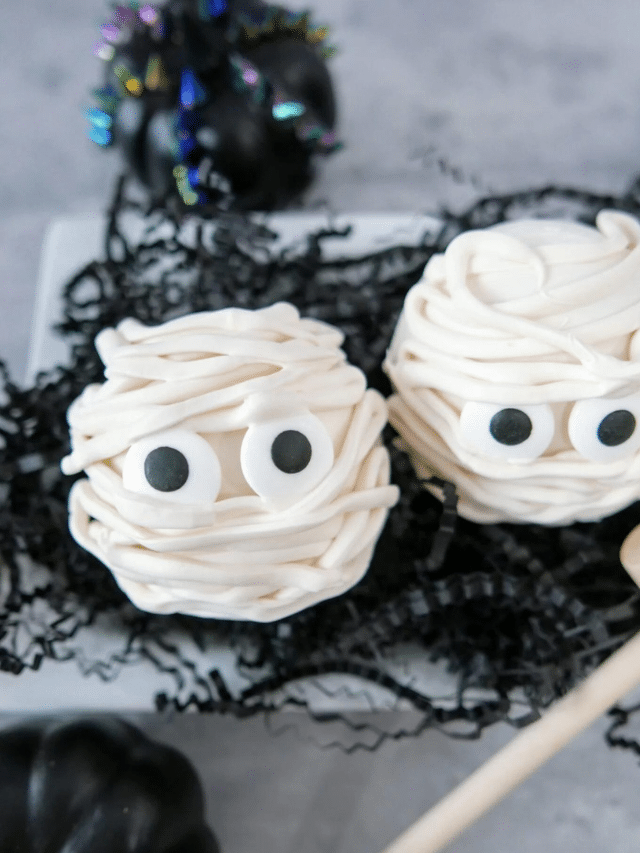 Simple Halloween Mummy Candy Recipe Idea! - Thrifty Jinxy