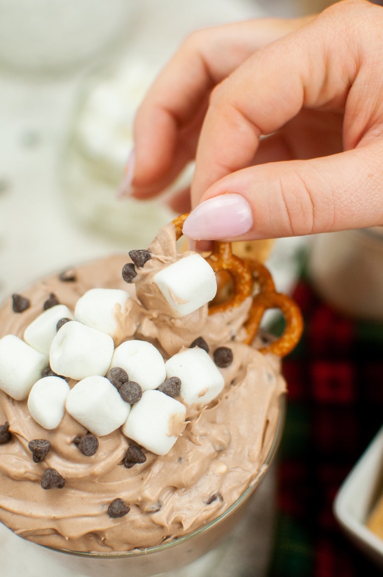 Easy Hot Cocoa Dip: How To Make It In 4 Steps - Thrifty Jinxy
