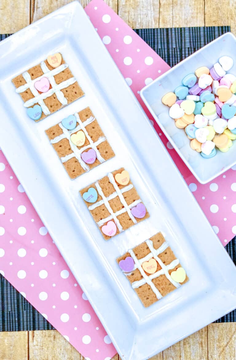 DIY Valentine's Tic Tac Toe Sweet Treat & Game - Thrifty Jinxy
