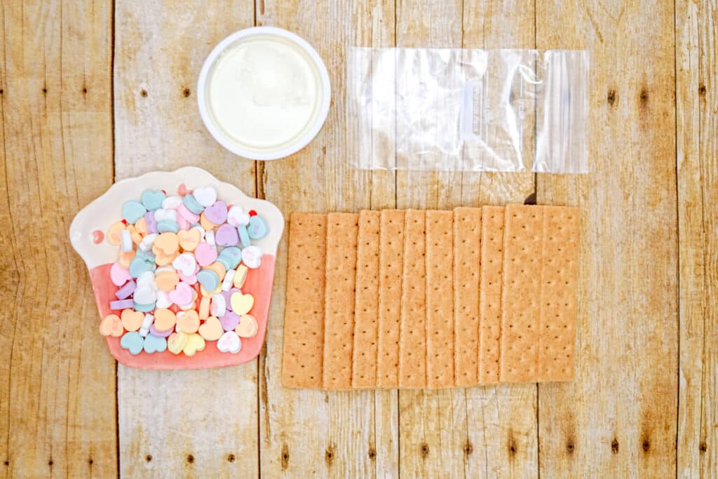 DIY Valentine's Tic Tac Toe Sweet Treat & Game - Thrifty Jinxy