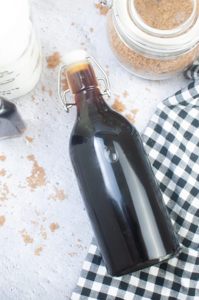 Easy Homemade Maple Syrup Recipe - Thrifty Jinxy