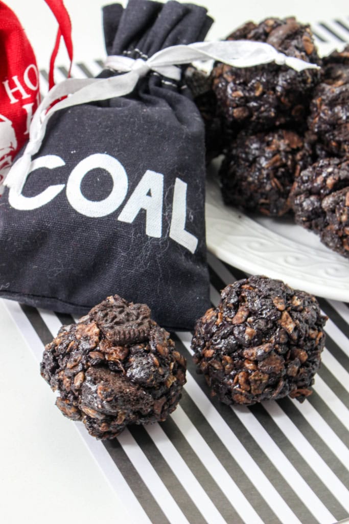 How to Make Christmas Coal with Oreos: A Fun Holiday Treat! - Thrifty Jinxy