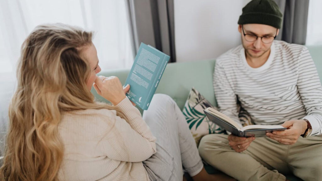 8 things you can do with your friends that cost $0 - Thrifty Jinxy