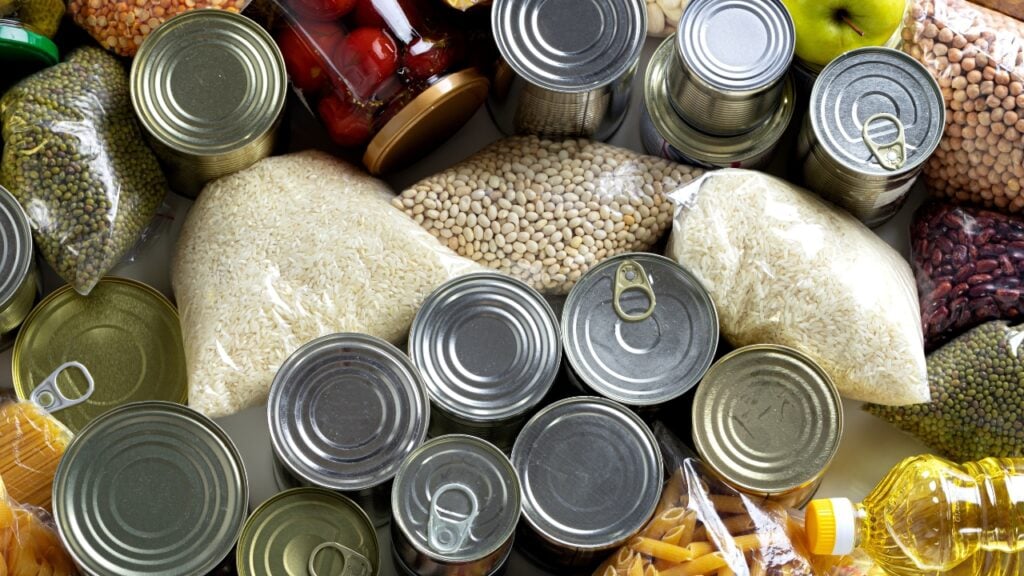 10 pantry items that stretch meals for under $3 each - Thrifty Jinxy
