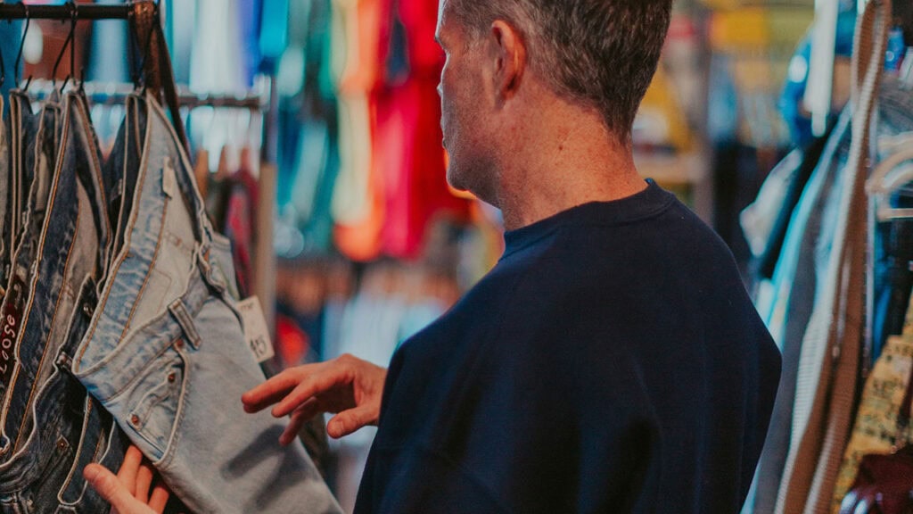 Top Thrift Store Tricks that Help Me Find the Good Stuff - Thrifty Jinxy