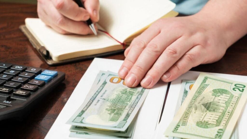 9 clever ways to stretch one paycheck into two - Thrifty Jinxy