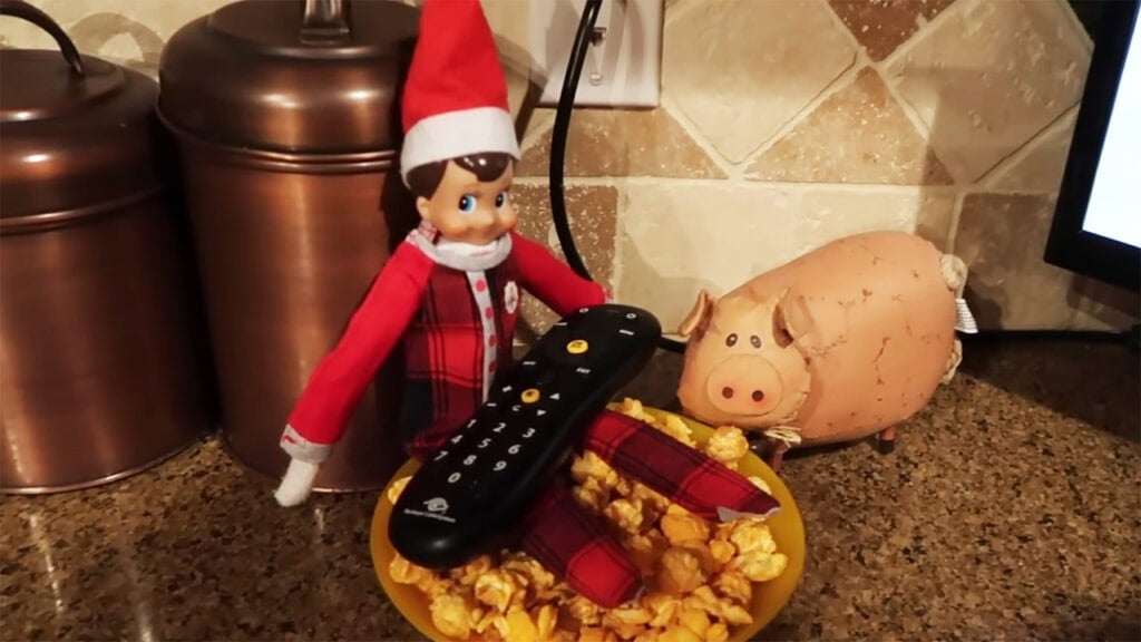 10 Elf on the Shelf ideas that don’t require craft skills or a big ...